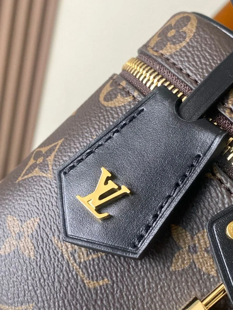 Top match Louis Vuitton Cosmetic Bags