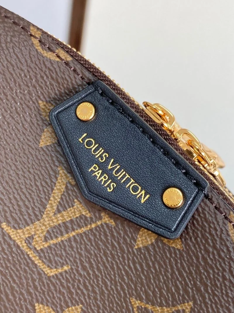 Top mirror Louis Vuitton Cosmetic Bags