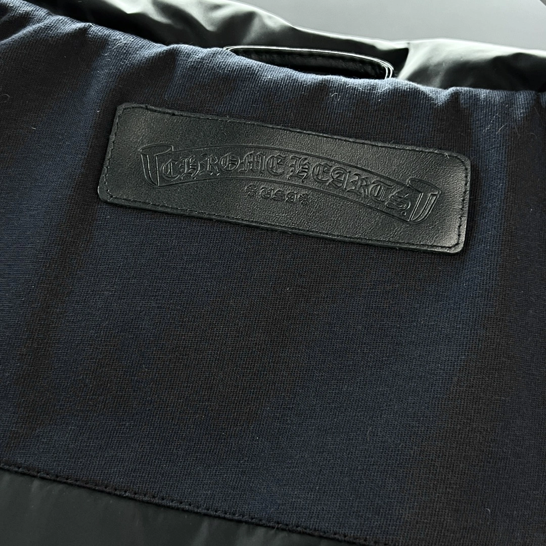 Accurate model Louis Vuitton Down Jackets