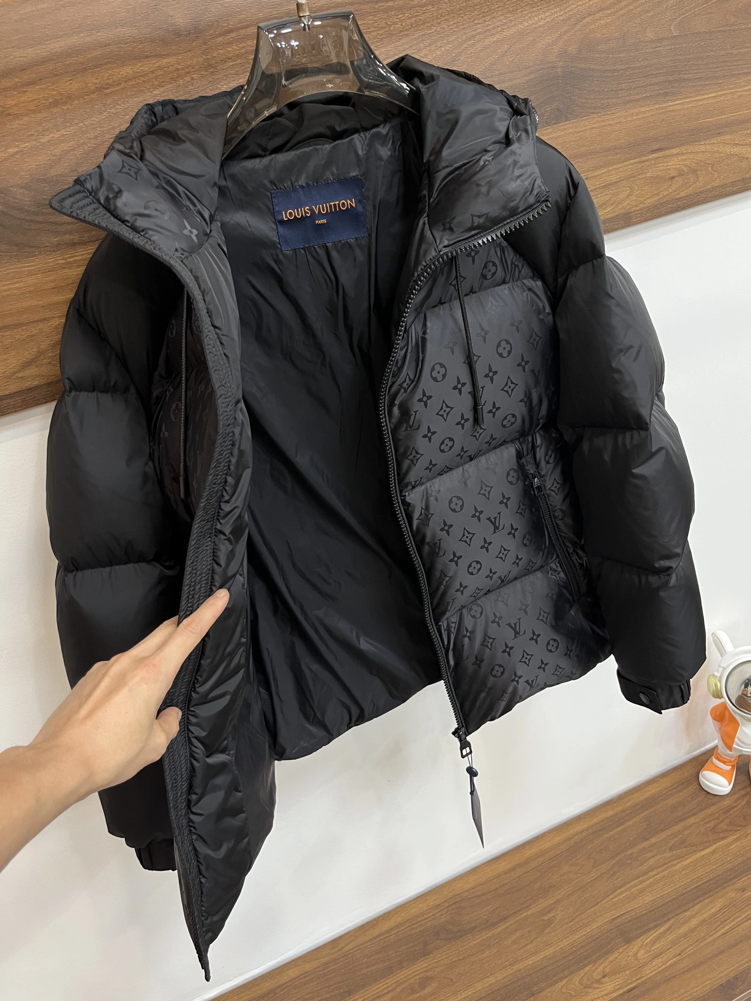 High fidelity Louis Vuitton Down Jackets