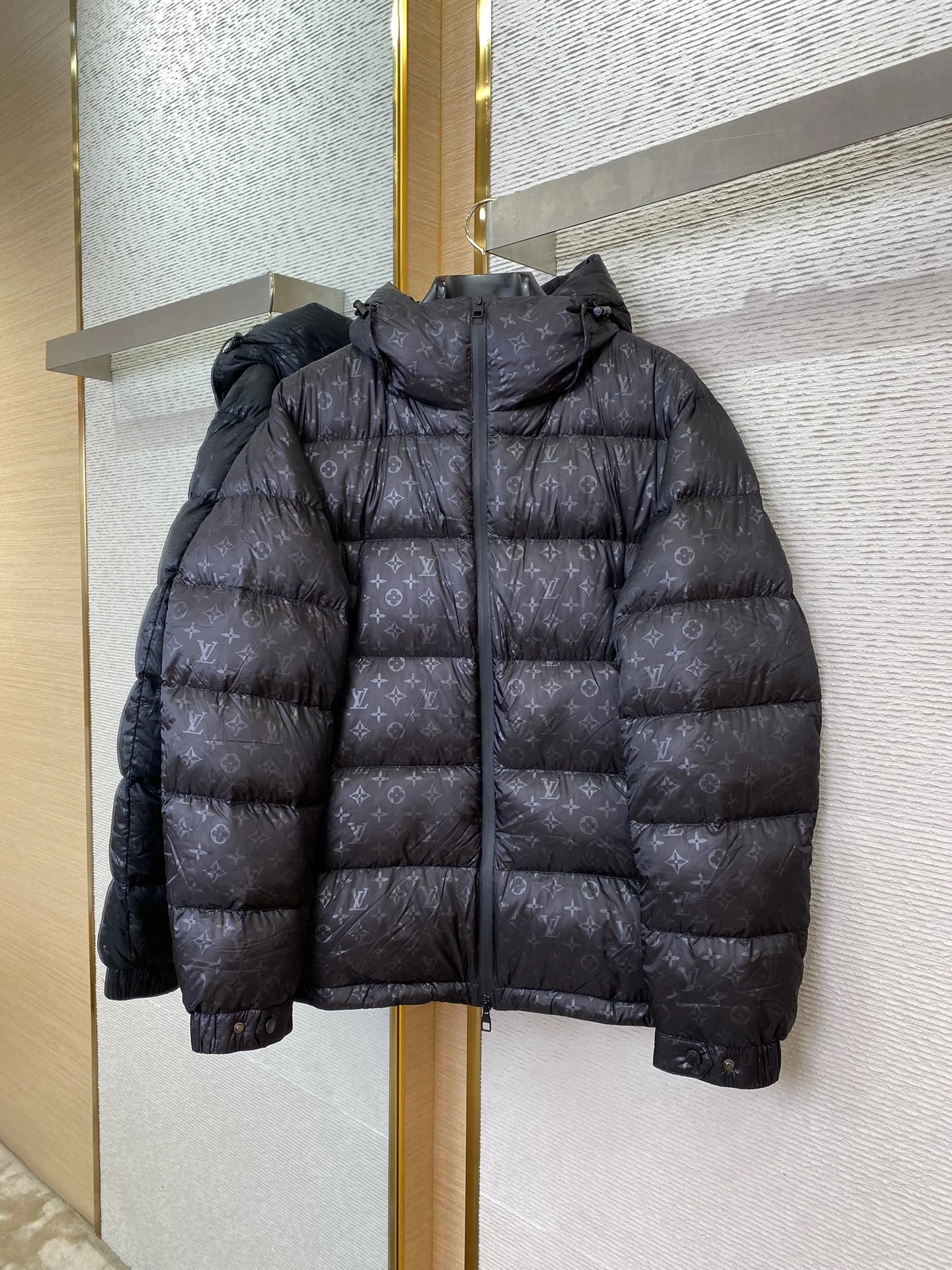 Exact replica Louis Vuitton Down Jackets