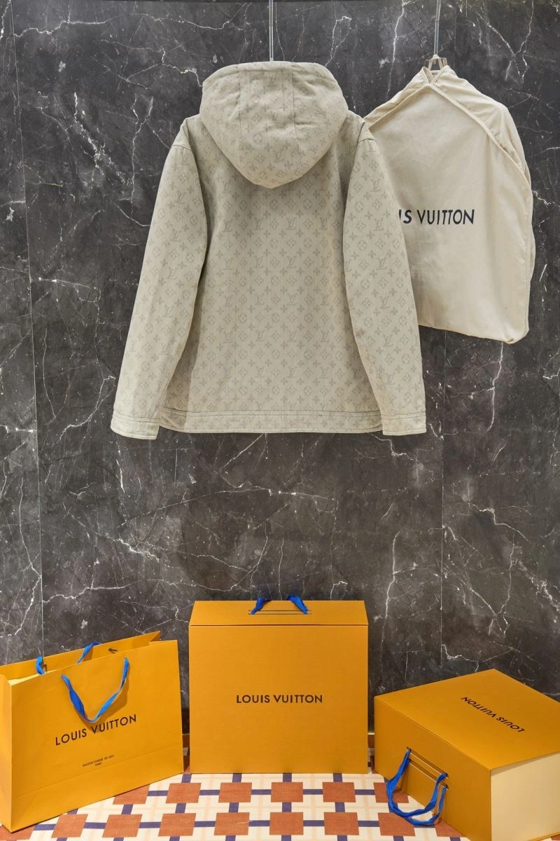 Accurate model Louis Vuitton Down Jackets