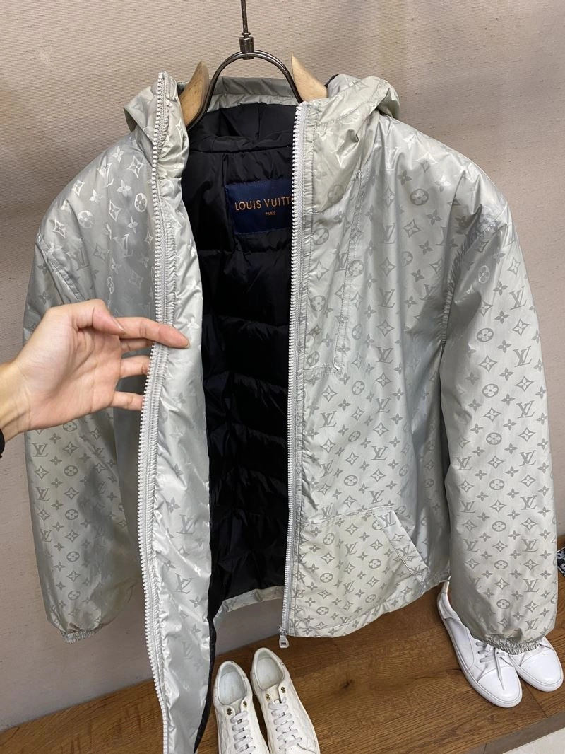 Accurate model Louis Vuitton Down Jackets