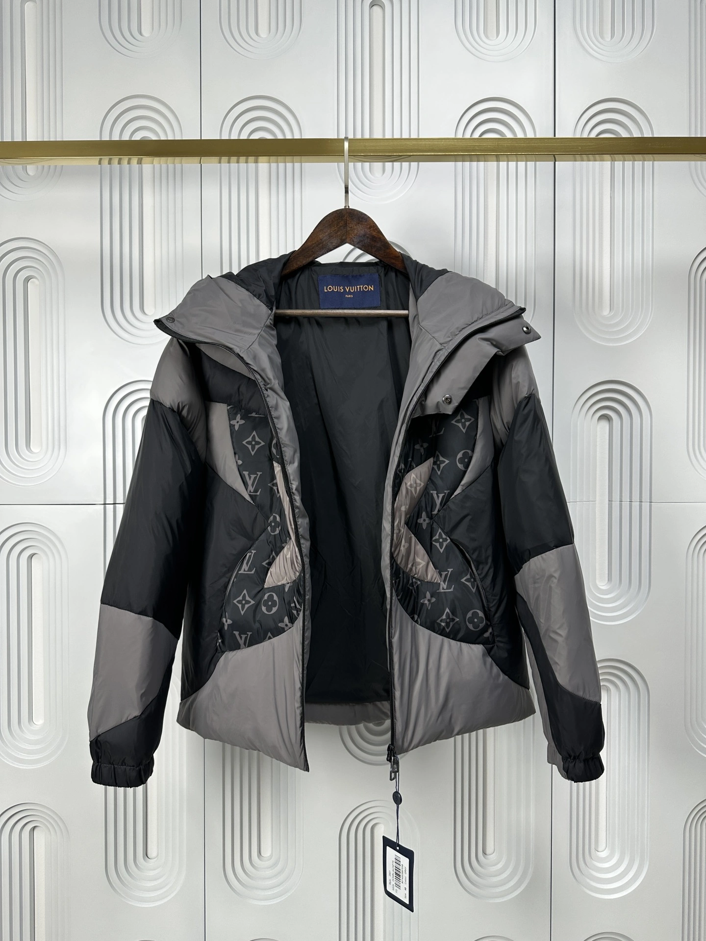 Inexpensive Louis Vuitton Down Jackets