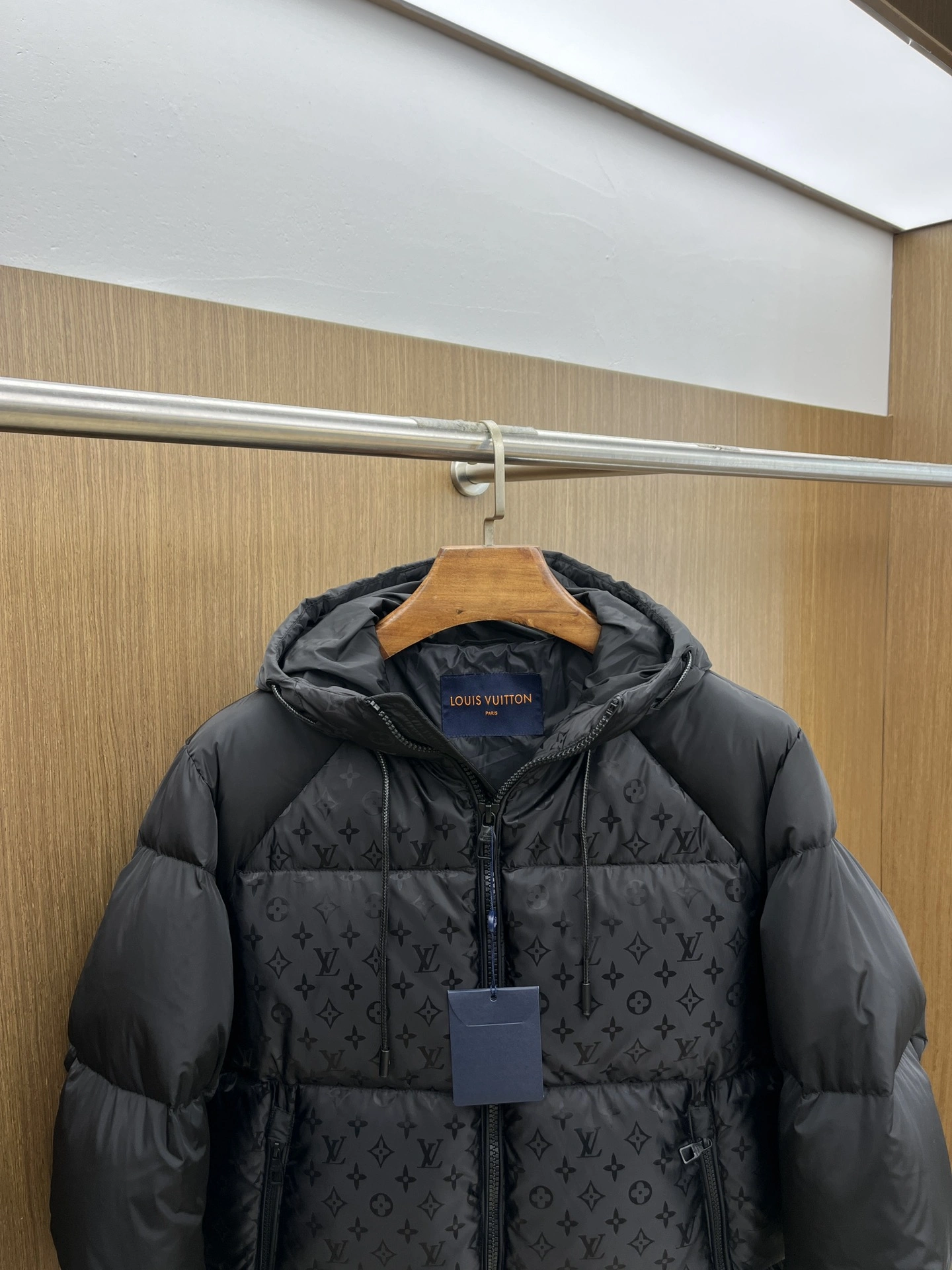 High accuracy Louis Vuitton Down Jackets