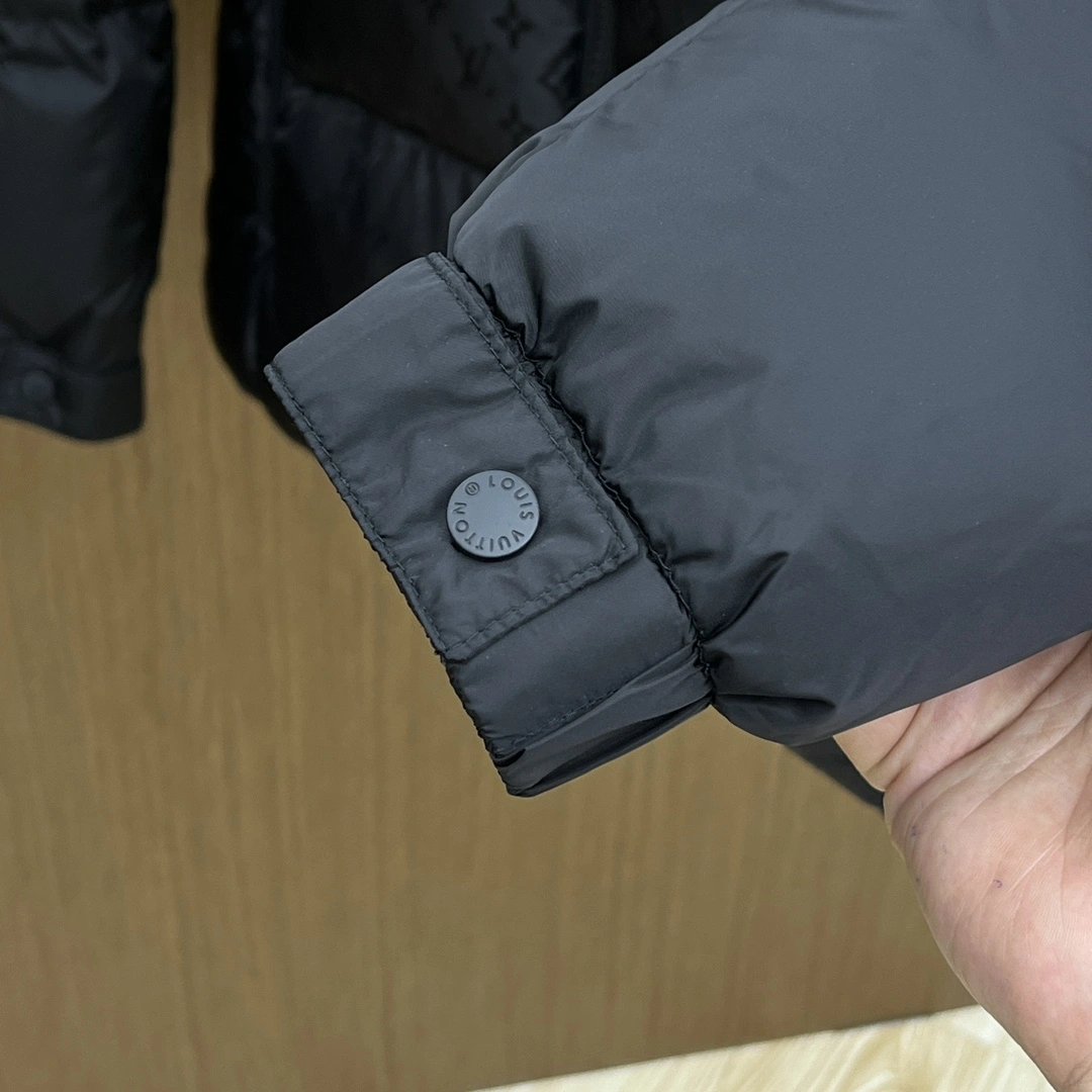 High accuracy Louis Vuitton Down Jackets