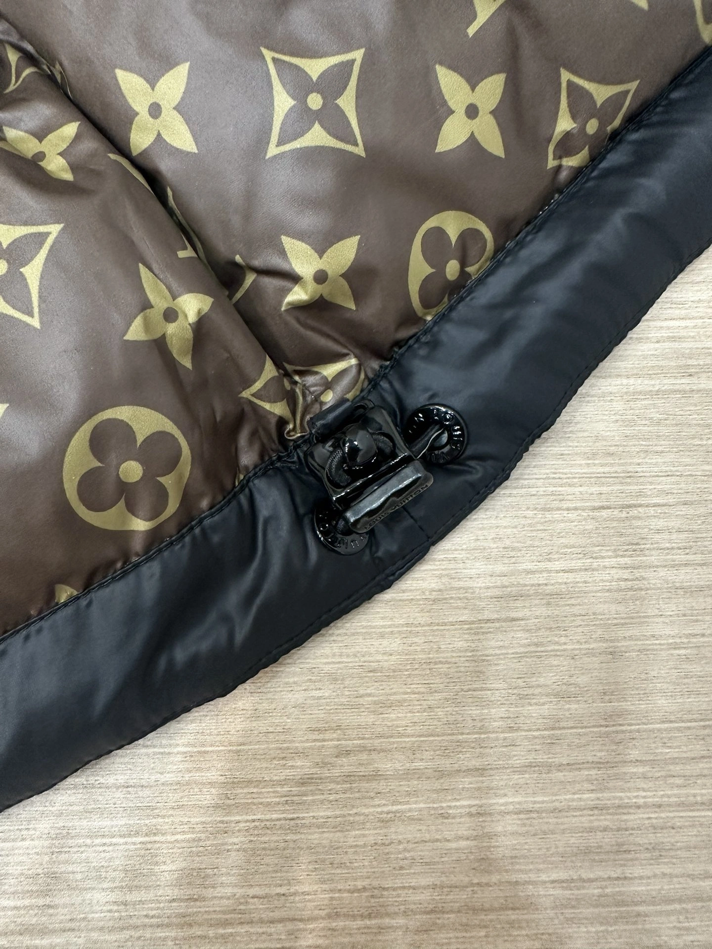 High fidelity Louis Vuitton Down Jackets