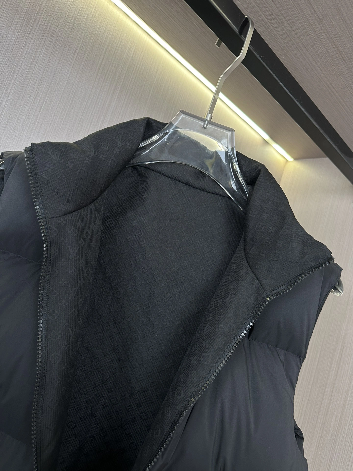 Official Louis Vuitton Down Jackets
