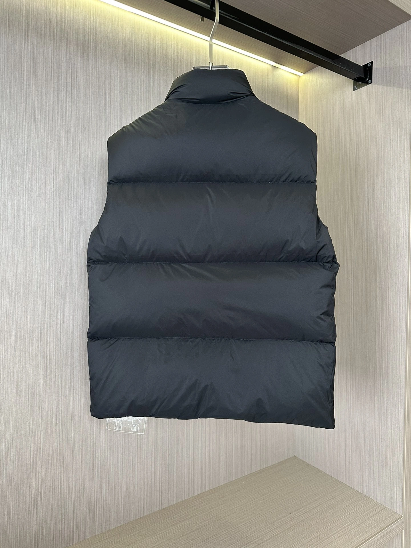 Official Louis Vuitton Down Jackets