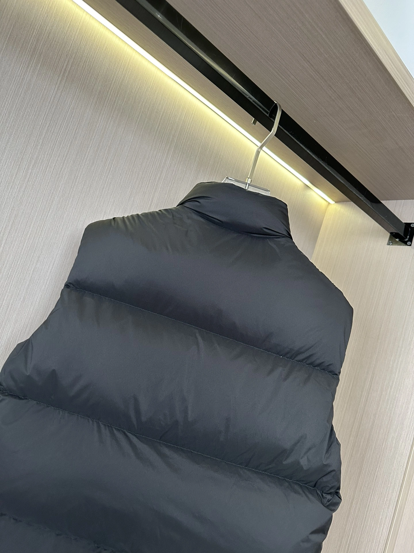 Official Louis Vuitton Down Jackets