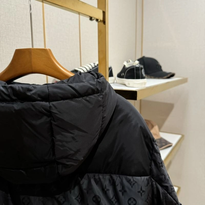 Accurate model Louis Vuitton Down Jackets