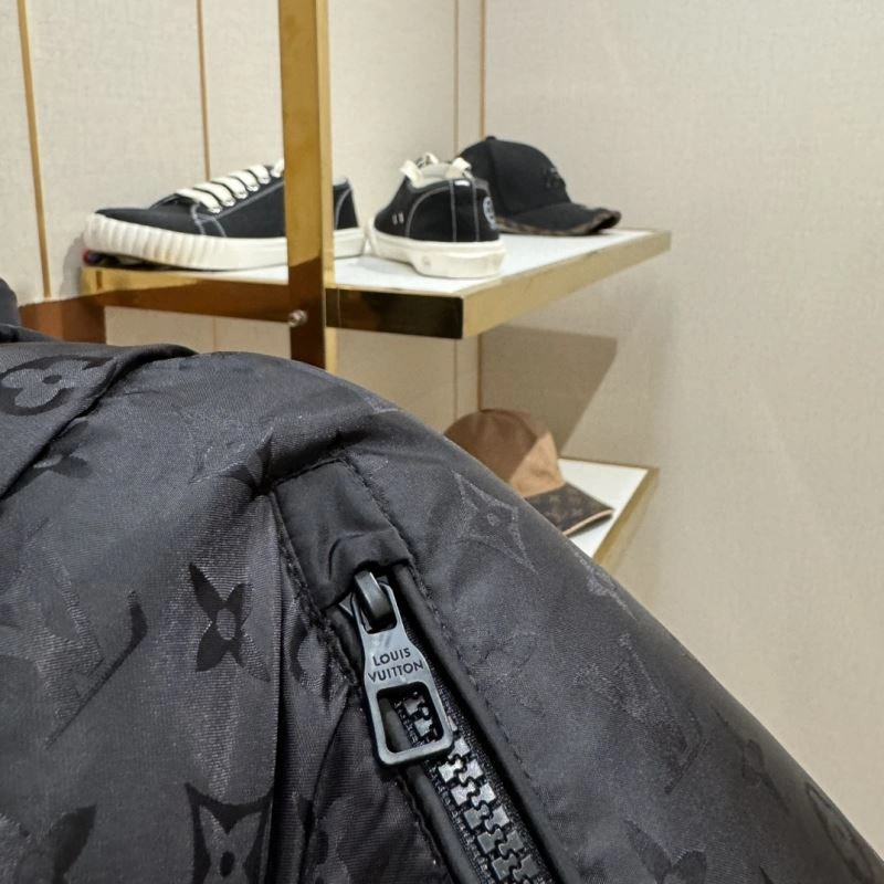 Accurate model Louis Vuitton Down Jackets