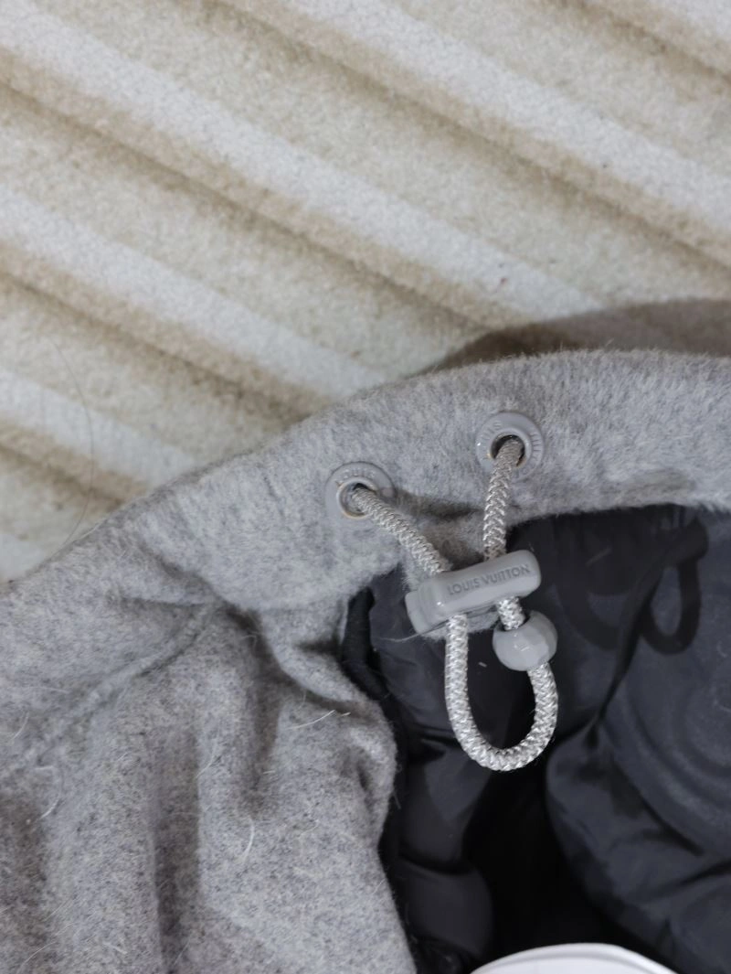 Mirror quality Louis Vuitton Down Jackets