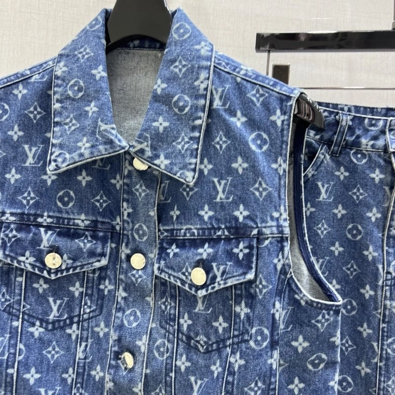 High fidelity Louis Vuitton Dress Suits