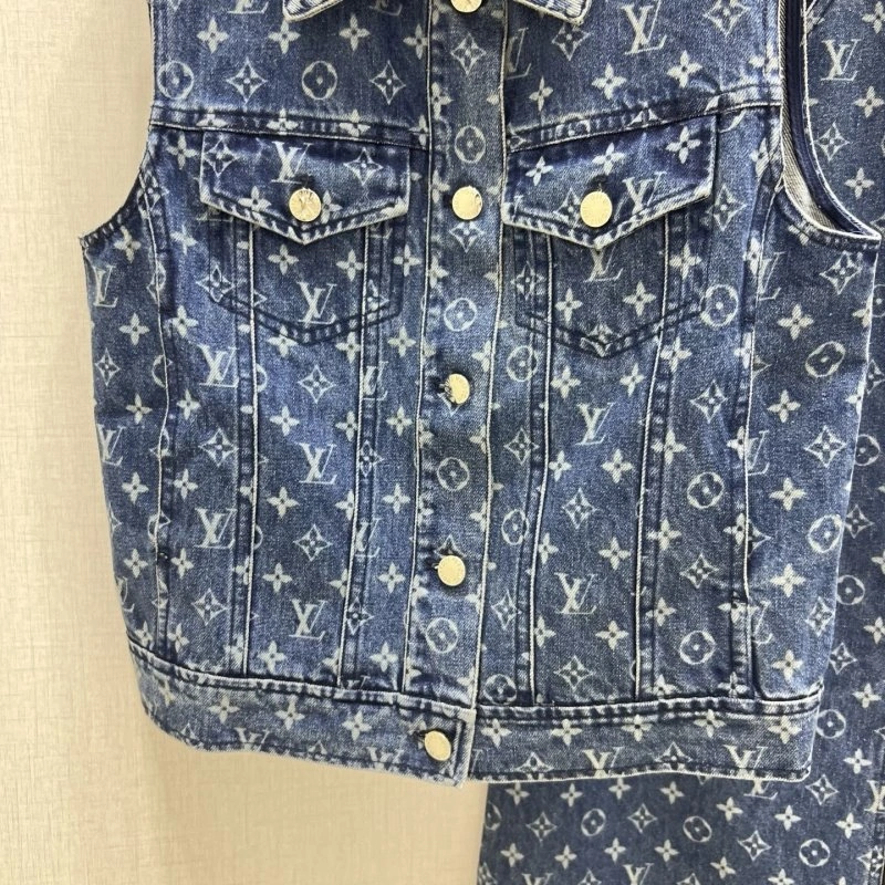 High fidelity Louis Vuitton Dress Suits