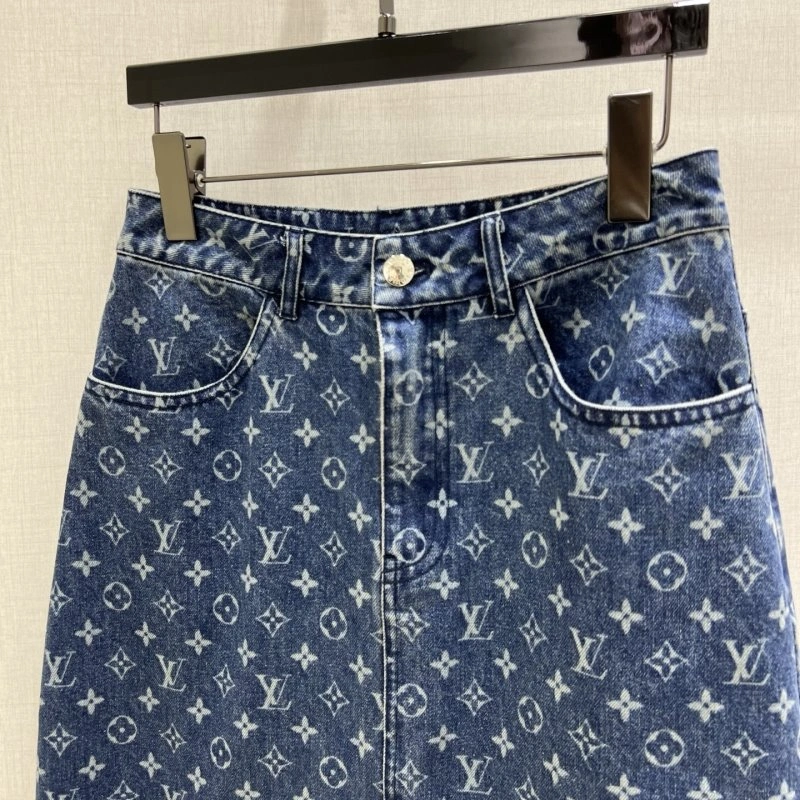 High fidelity Louis Vuitton Dress Suits