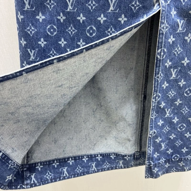 High fidelity Louis Vuitton Dress Suits