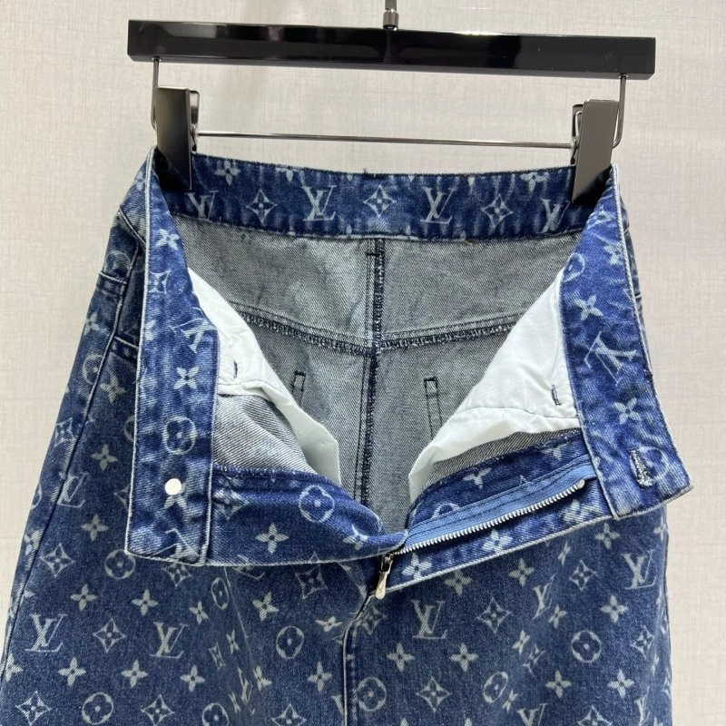 High fidelity Louis Vuitton Dress Suits