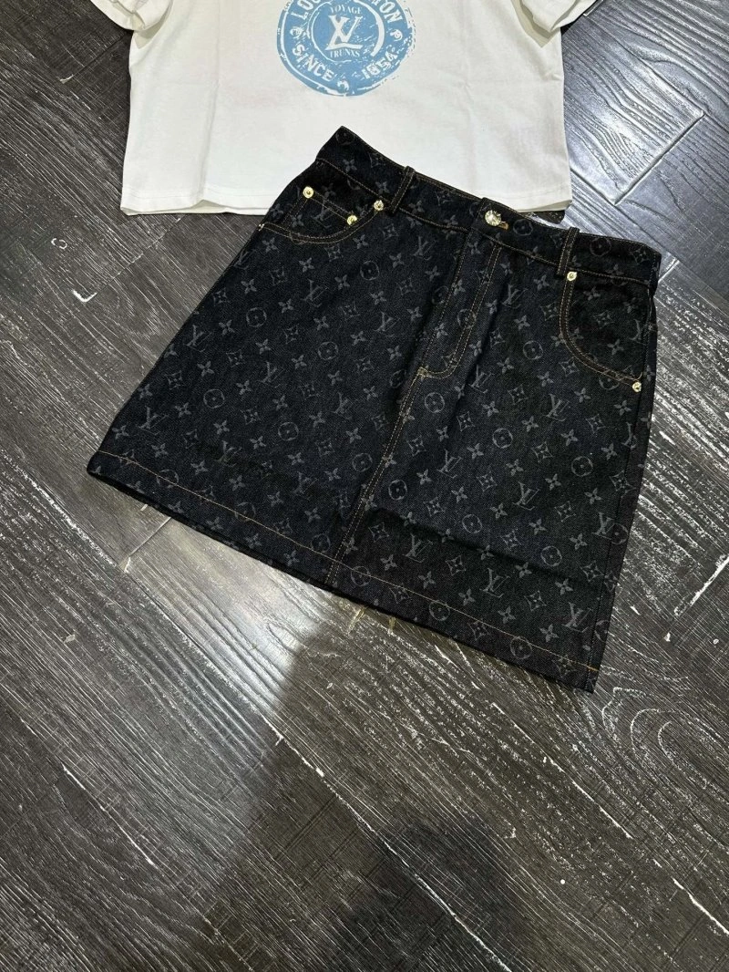 Affordable Louis Vuitton Dress Suits
