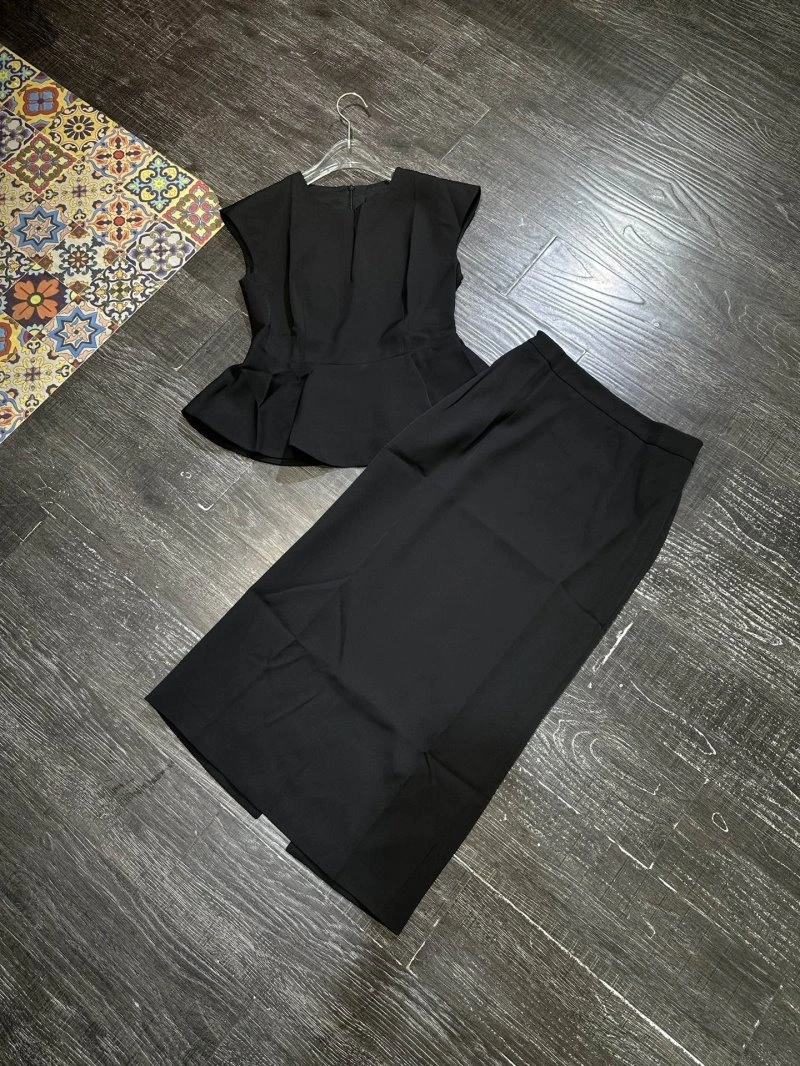 Louis Vuitton Dress Suits