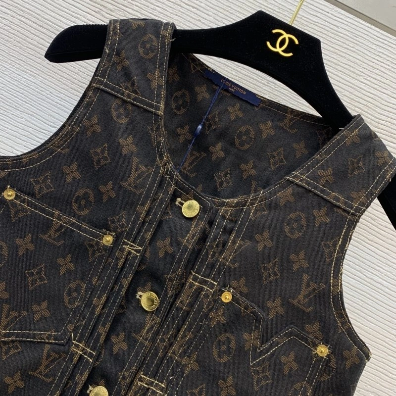 Mirror quality Louis Vuitton Dress Suits