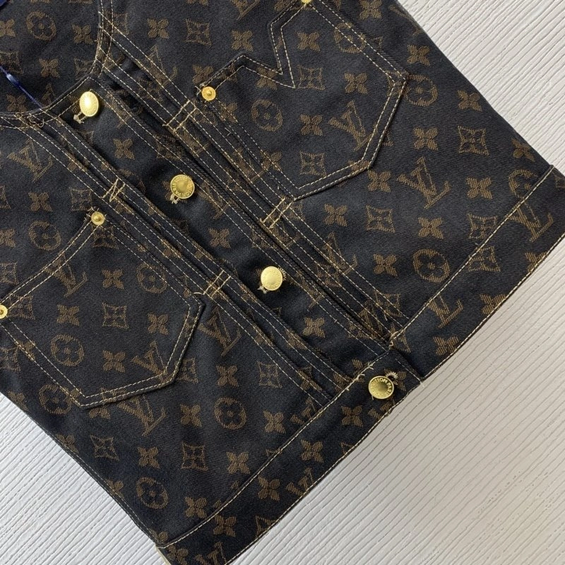 Mirror quality Louis Vuitton Dress Suits