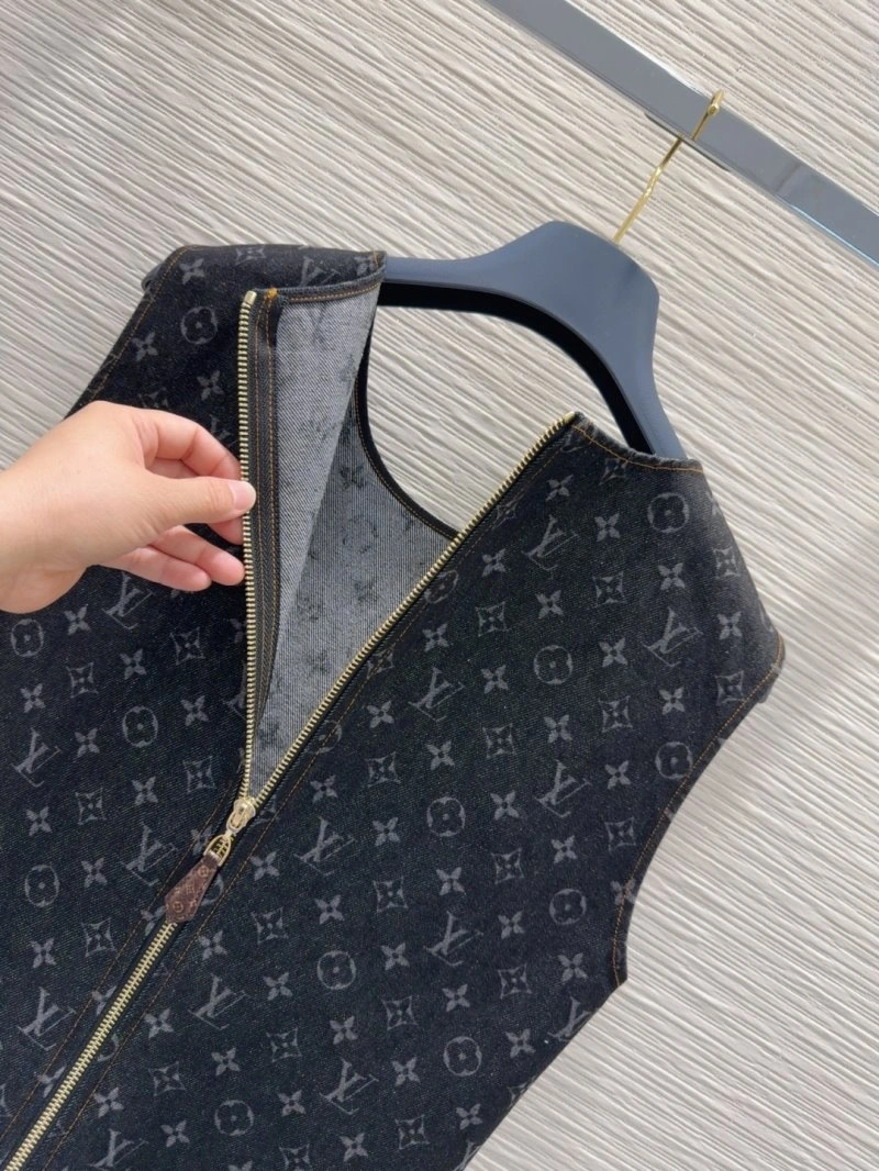 Accurate model Louis Vuitton Dress