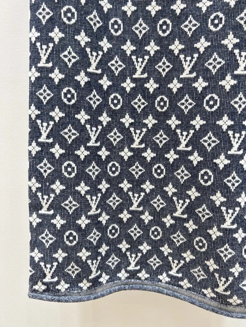 Exact replica Louis Vuitton Dress