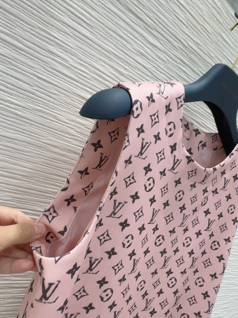 Accurate model Louis Vuitton Dress