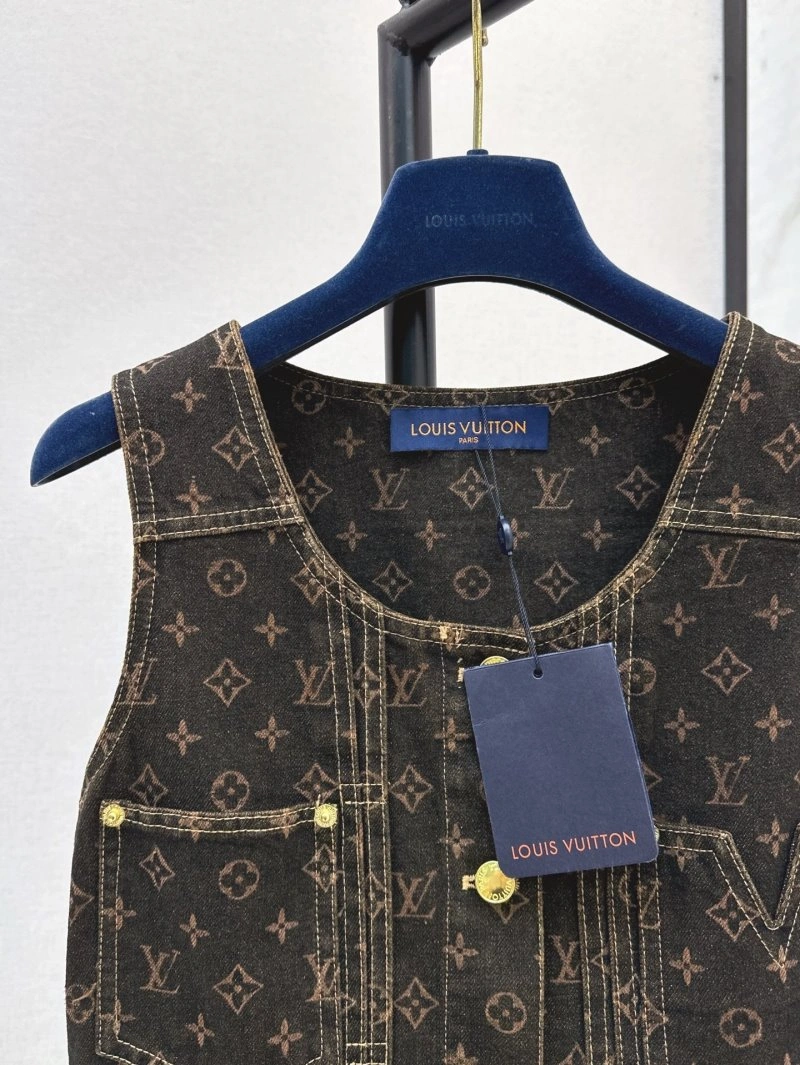 Accurate model Louis Vuitton Dress