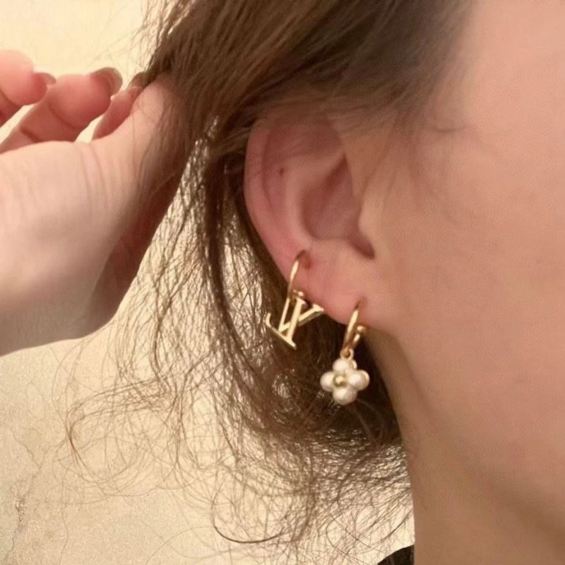 Mirror quality Louis Vuitton Earrings