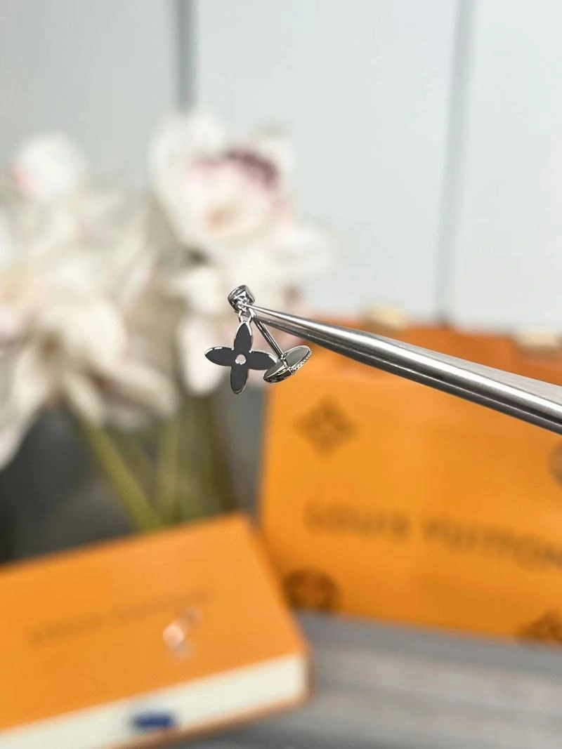 Bargain Louis Vuitton Earrings