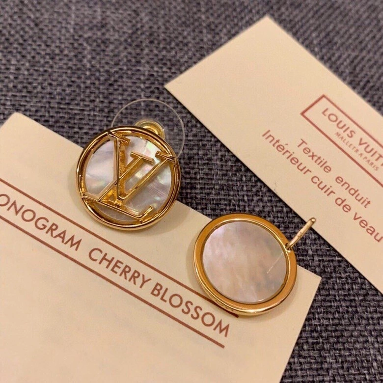 Bargain Louis Vuitton Earrings