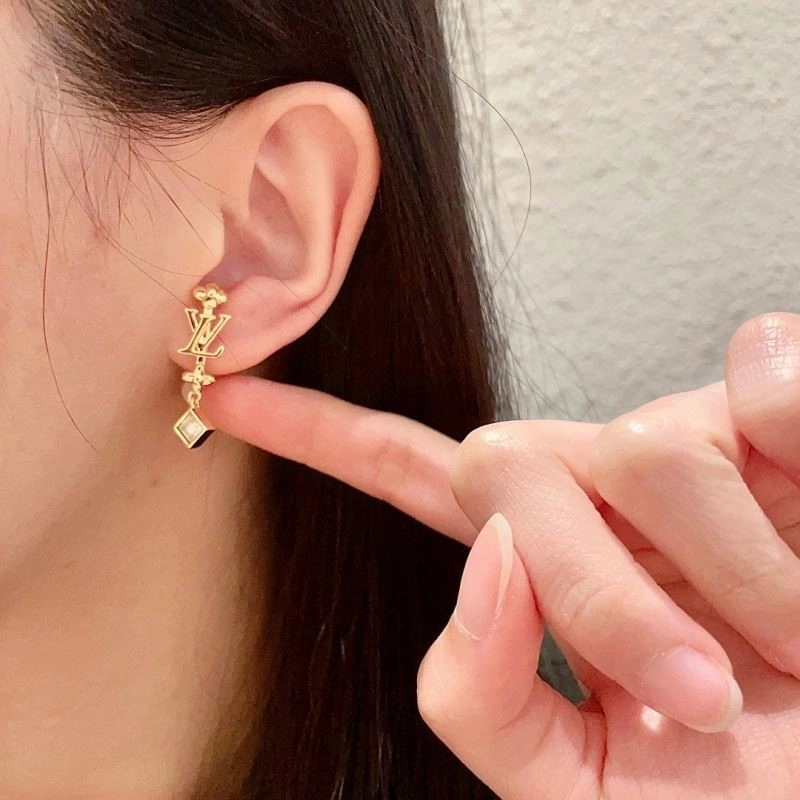 Factory-made Louis Vuitton Earrings