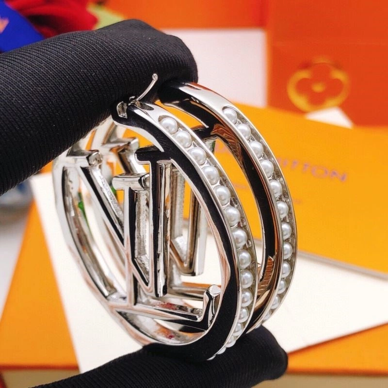 Inexpensive Louis Vuitton Earrings