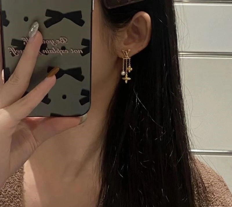 Bargain Louis Vuitton Earrings