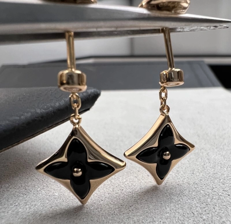 Bargain Louis Vuitton Earrings