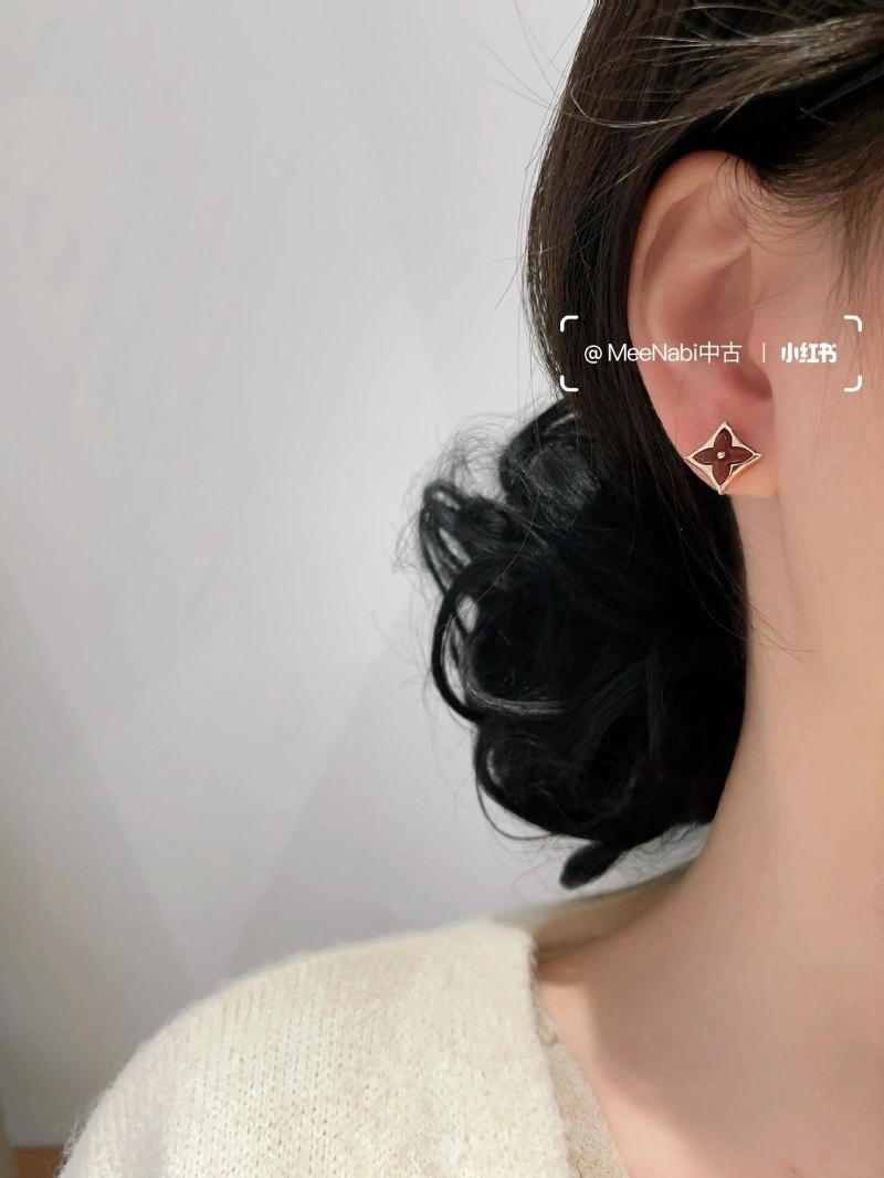 Bargain Louis Vuitton Earrings
