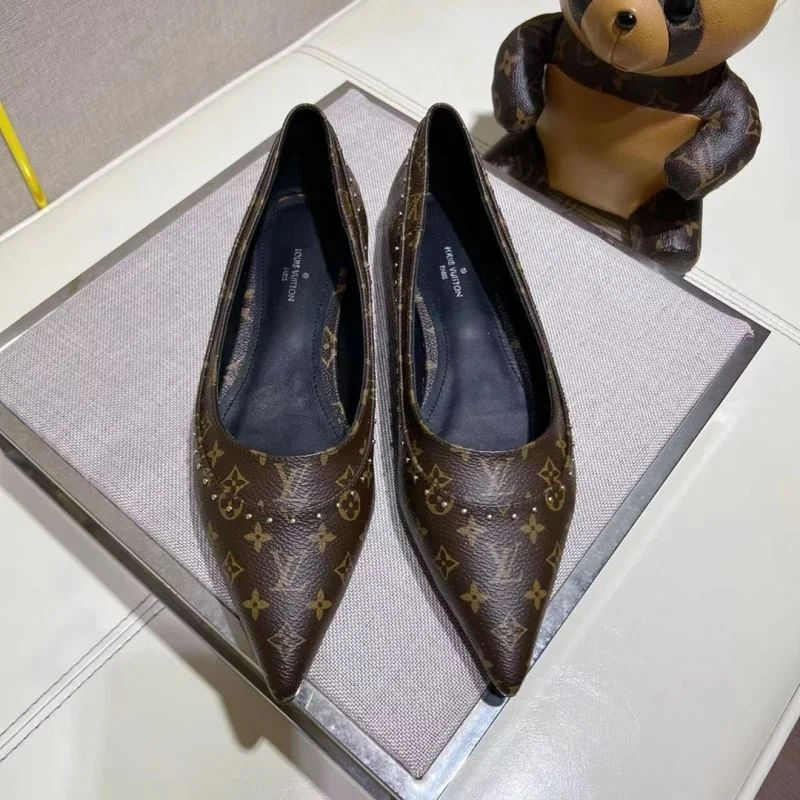 Top match Louis Vuitton Flat Shoes