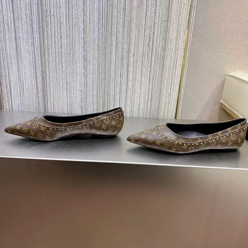Top match Louis Vuitton Flat Shoes
