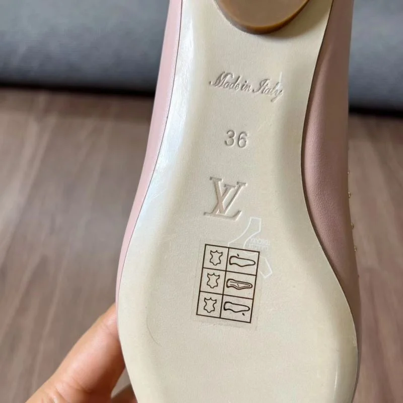 Cut-rate Louis Vuitton Flat Shoes