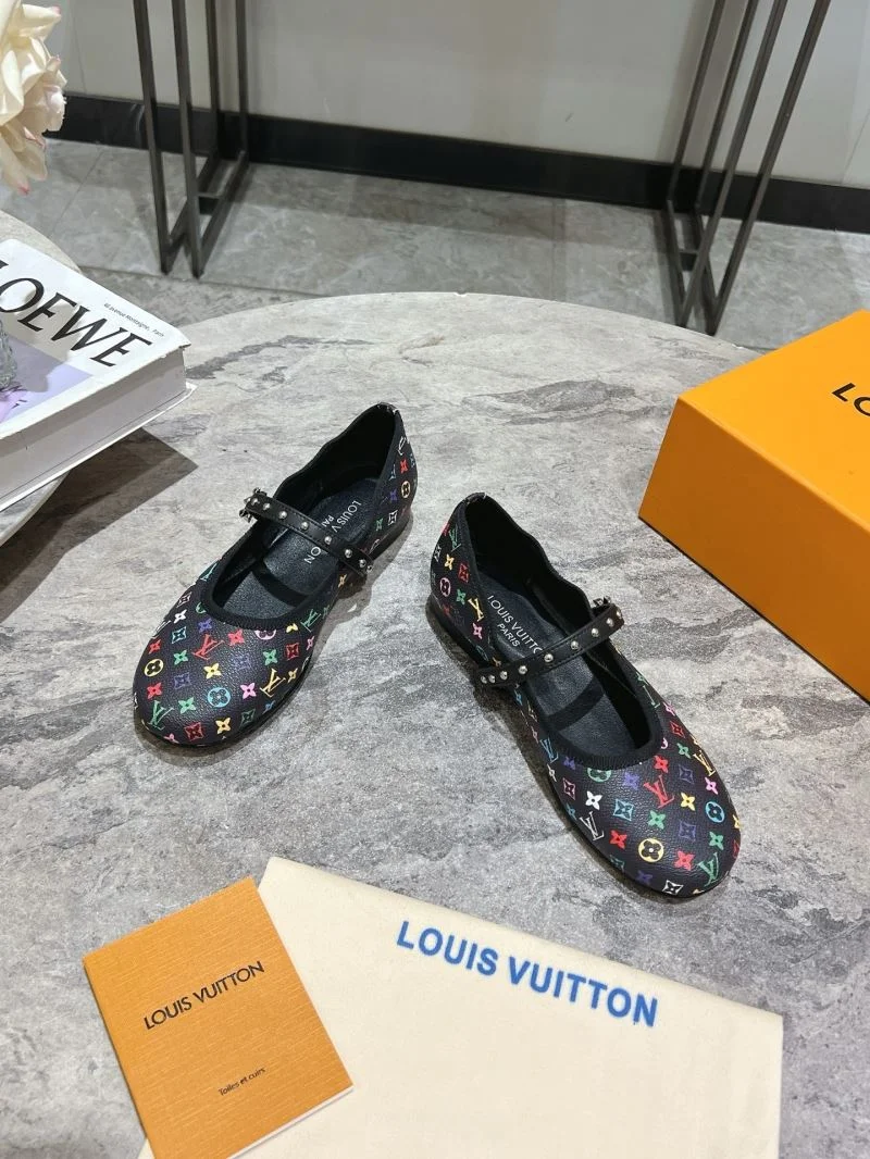 Precise copy Louis Vuitton Flat Shoes