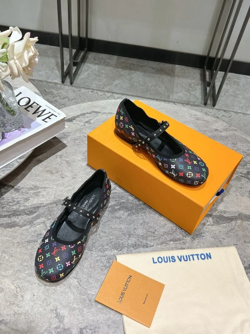 Precise copy Louis Vuitton Flat Shoes