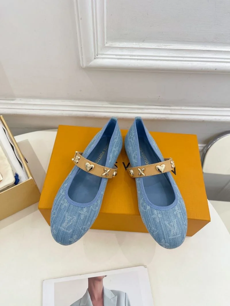 Louis Vuitton Flat Shoes