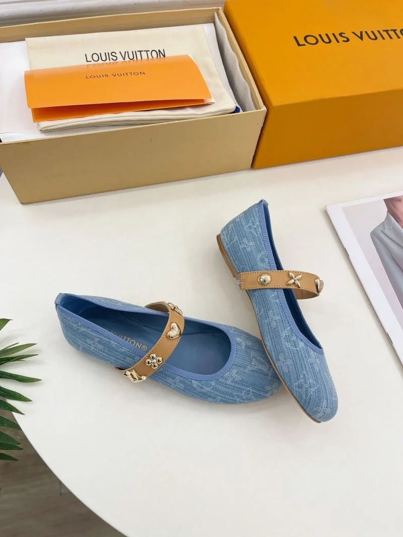 Exact replica Louis Vuitton Flat Shoes