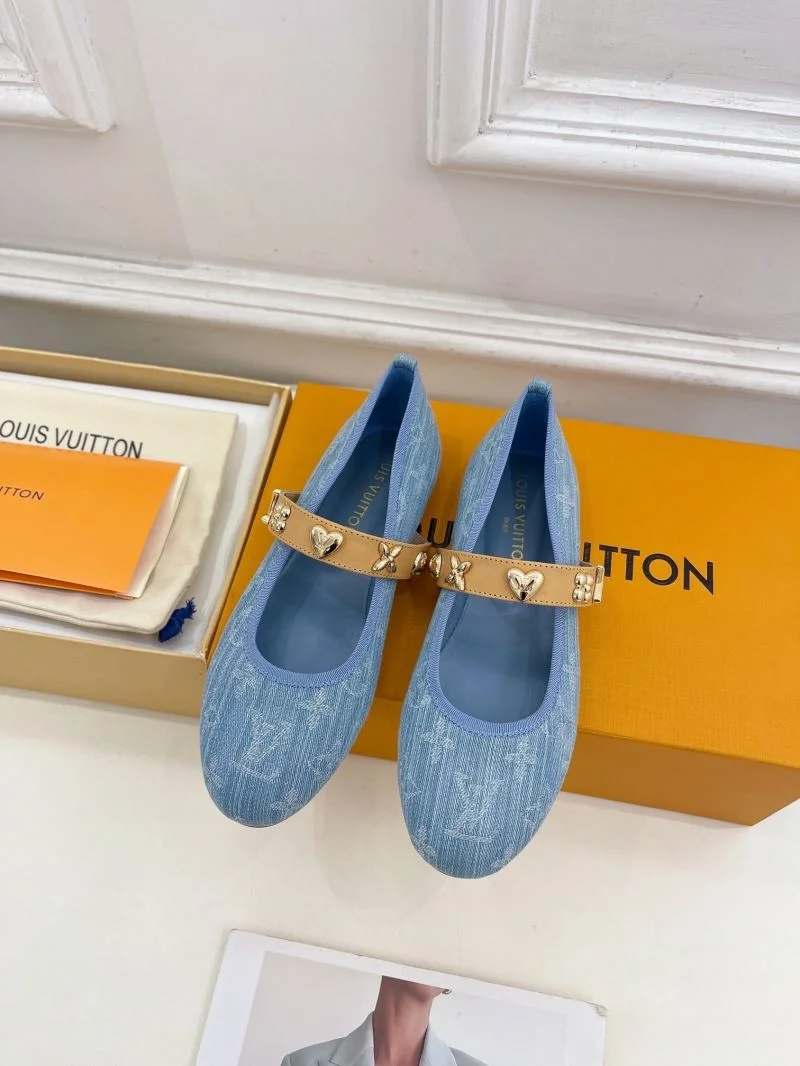 Exact replica Louis Vuitton Flat Shoes