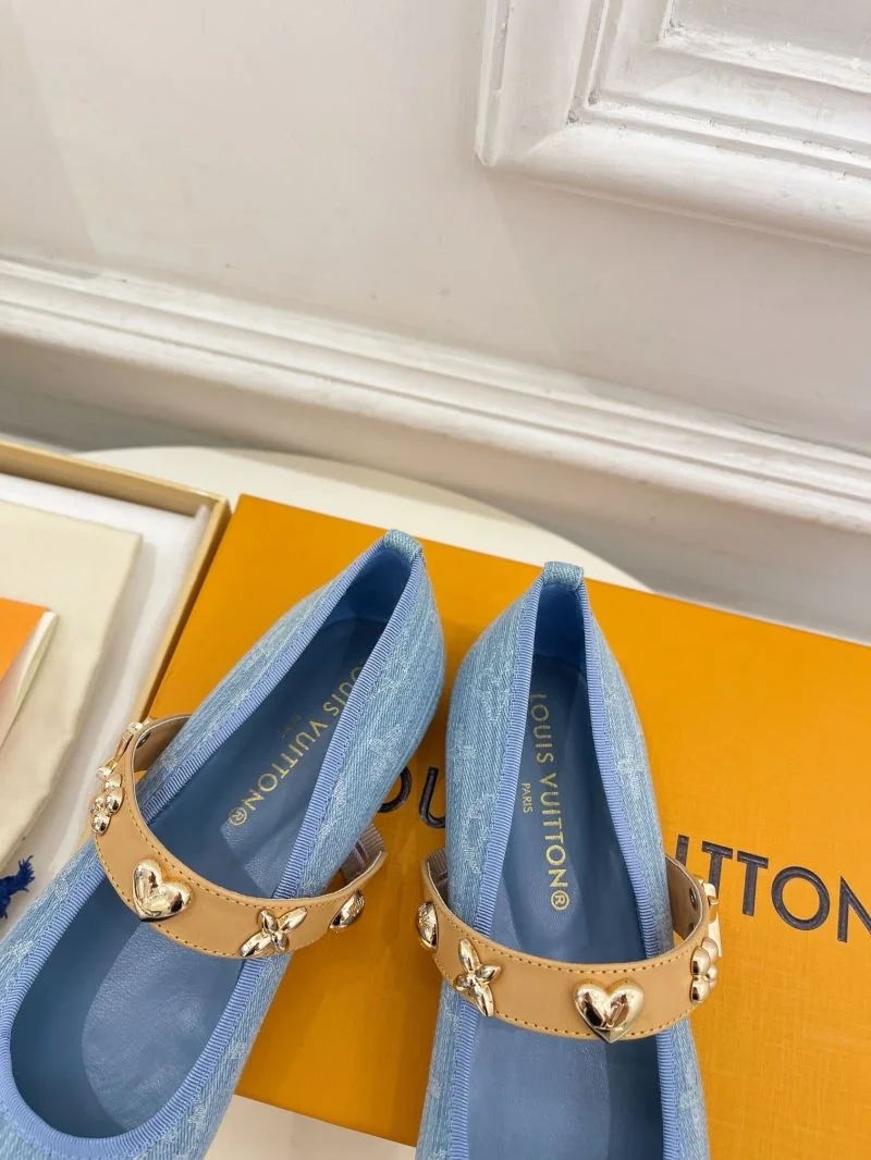 Exact replica Louis Vuitton Flat Shoes