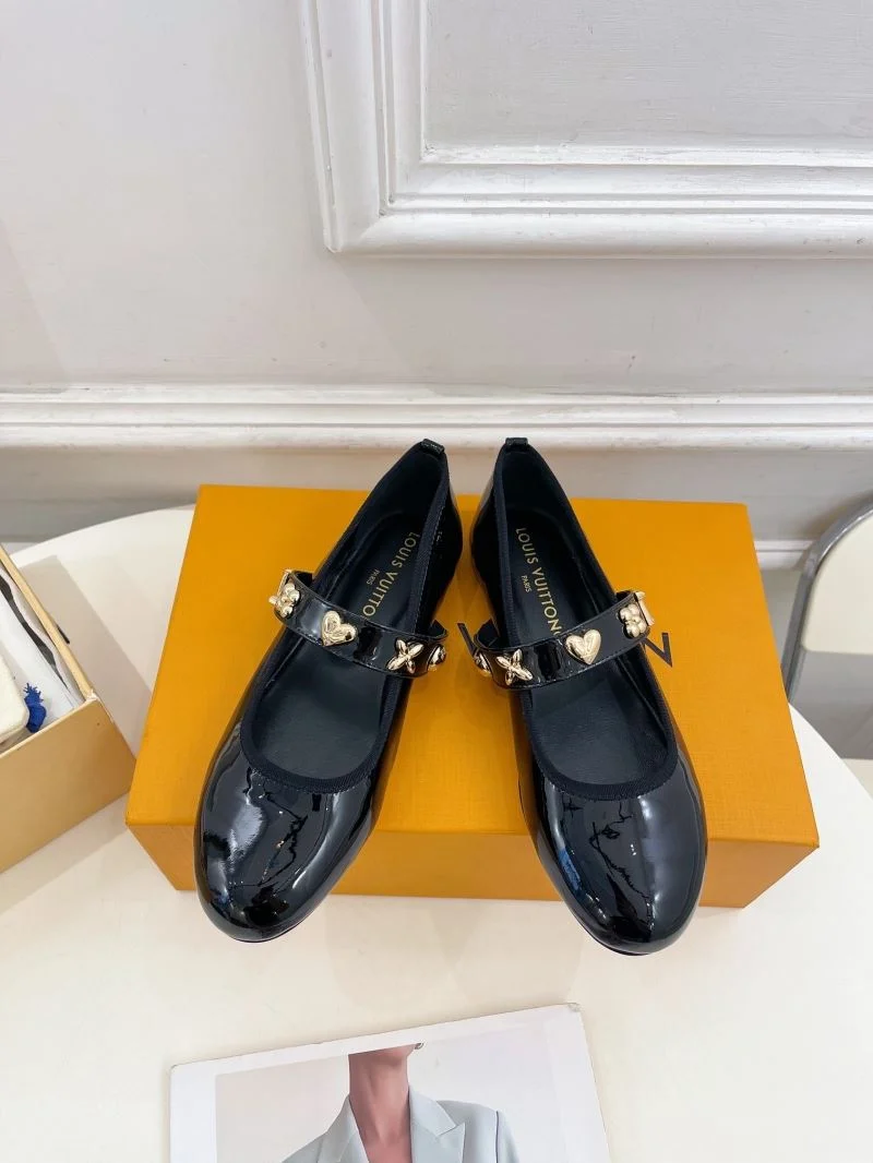 Louis Vuitton Flat Shoes