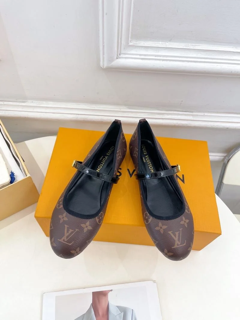 Louis Vuitton Flat Shoes