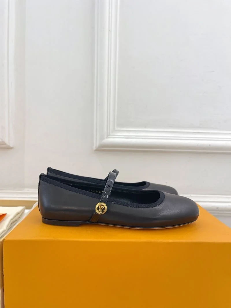 Louis Vuitton Flat Shoes